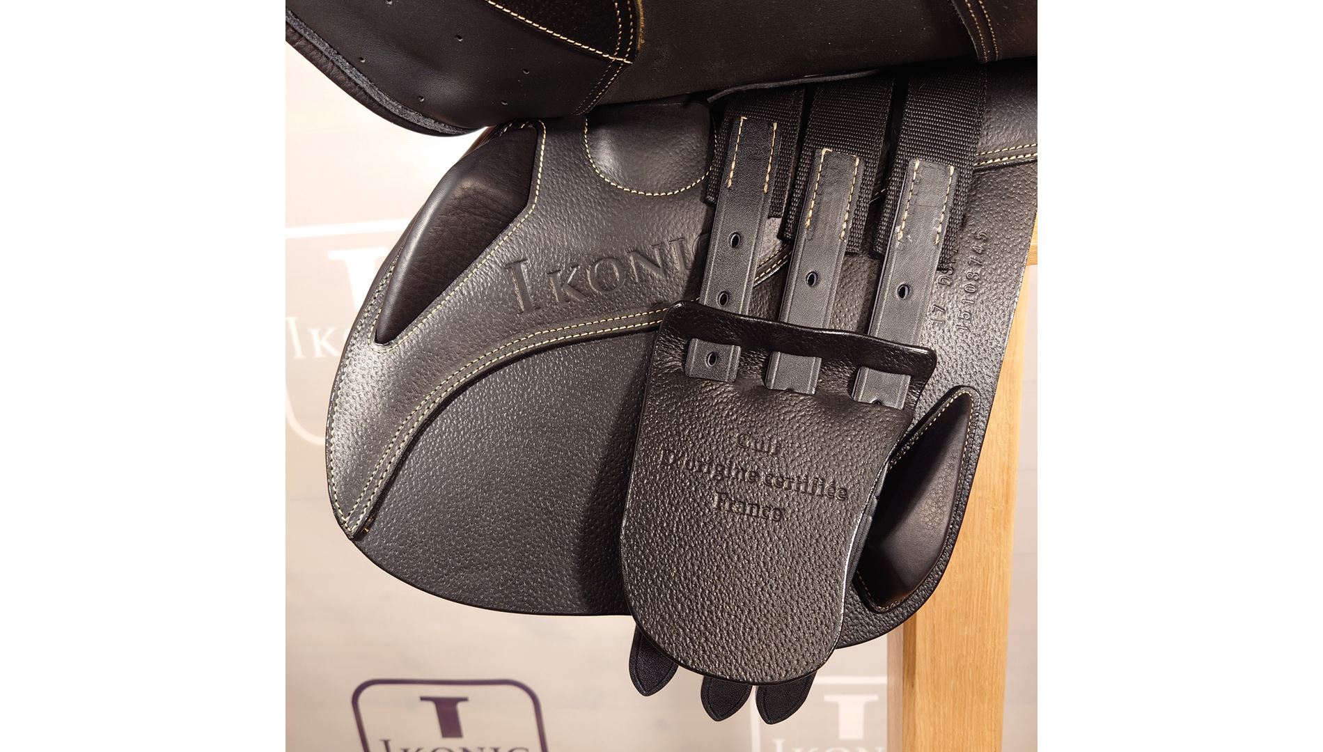 Jumping saddle (end of line) | Ikonic Saddlery - Second hand saddles